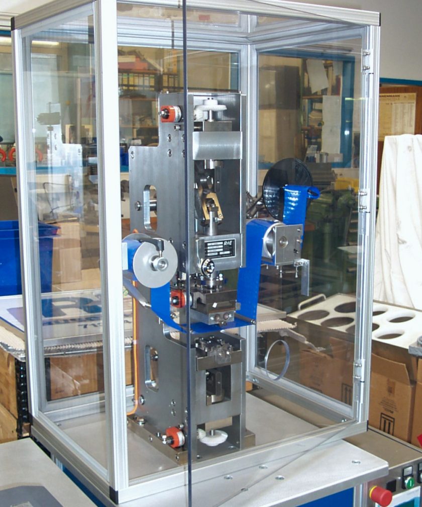 Robot Cells - standard and custom solutions - MayTec